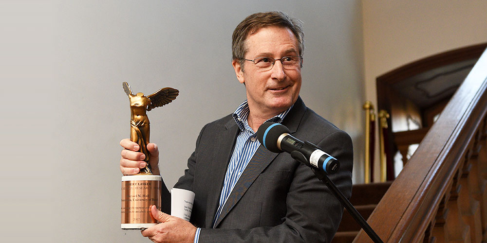 Grosser Empfang für Lasker-Preisträger Michael Hall | Swiss National ...